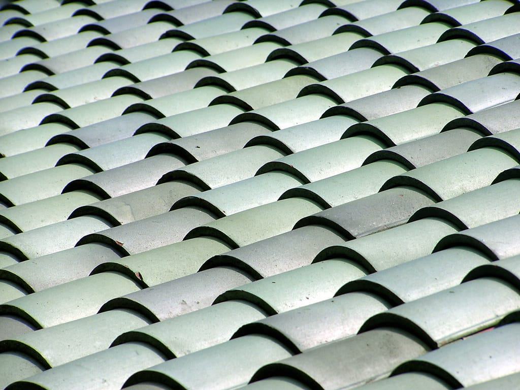 Choosing The Best Roof Tile Colors For Your House - Kyle's Garage